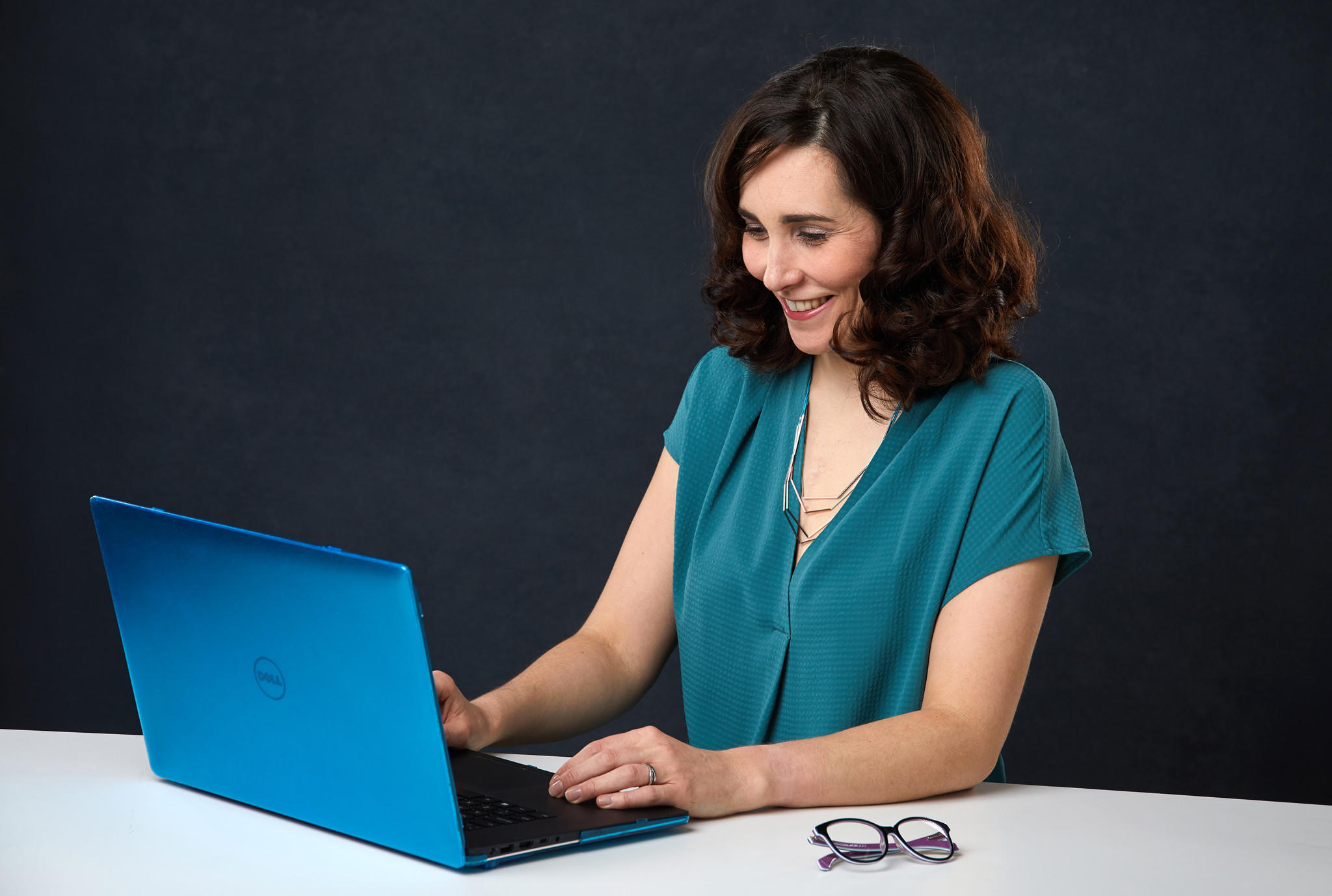 How to use the pelvic wand on your pelvic floor muscles for pain